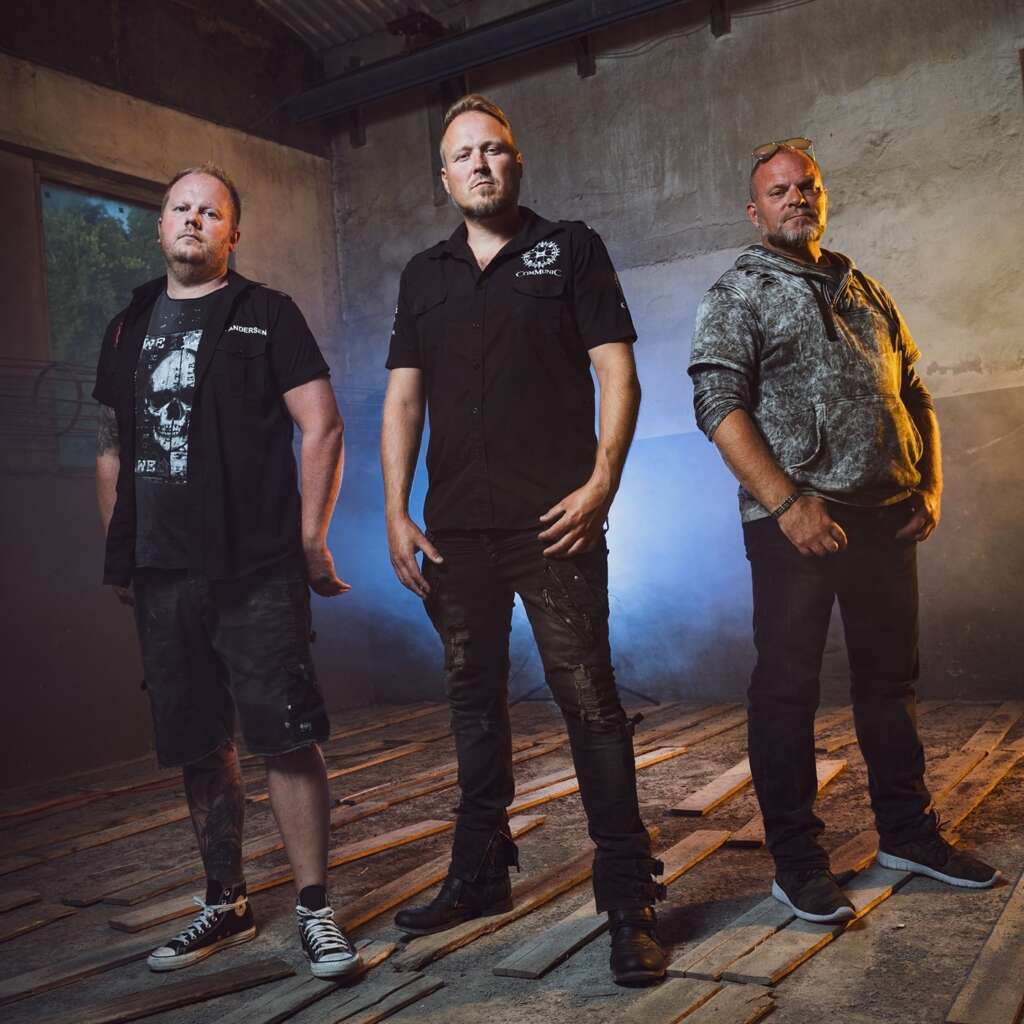 [COMMUNIC] nuevo video single del tema "Hiding From The World ...